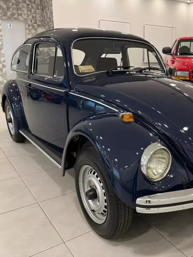 Um Clássico VW Fusca Azul 0km e Seu Estado Imaculado - Planet Cars