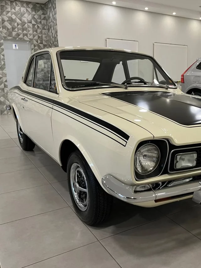Ford Corcel GT 1975: Ícone Clássico Ainda Brilha em Garagem - Planet Cars